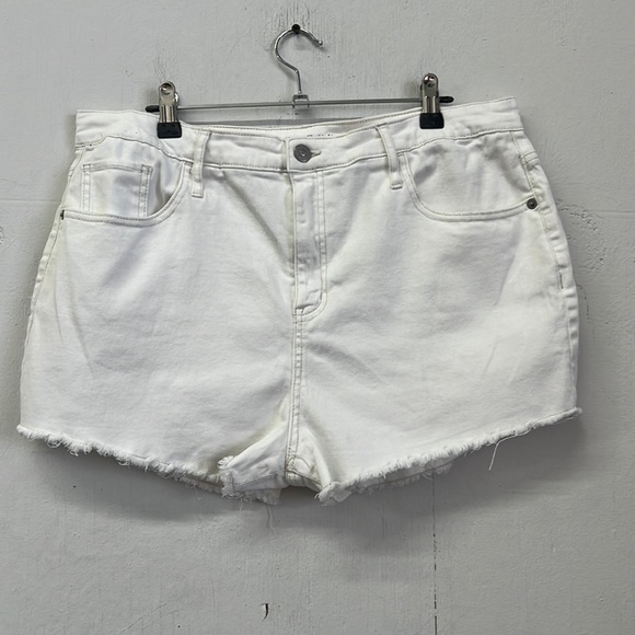 Shorts | White Distressed Jean Shorts | Poshmark